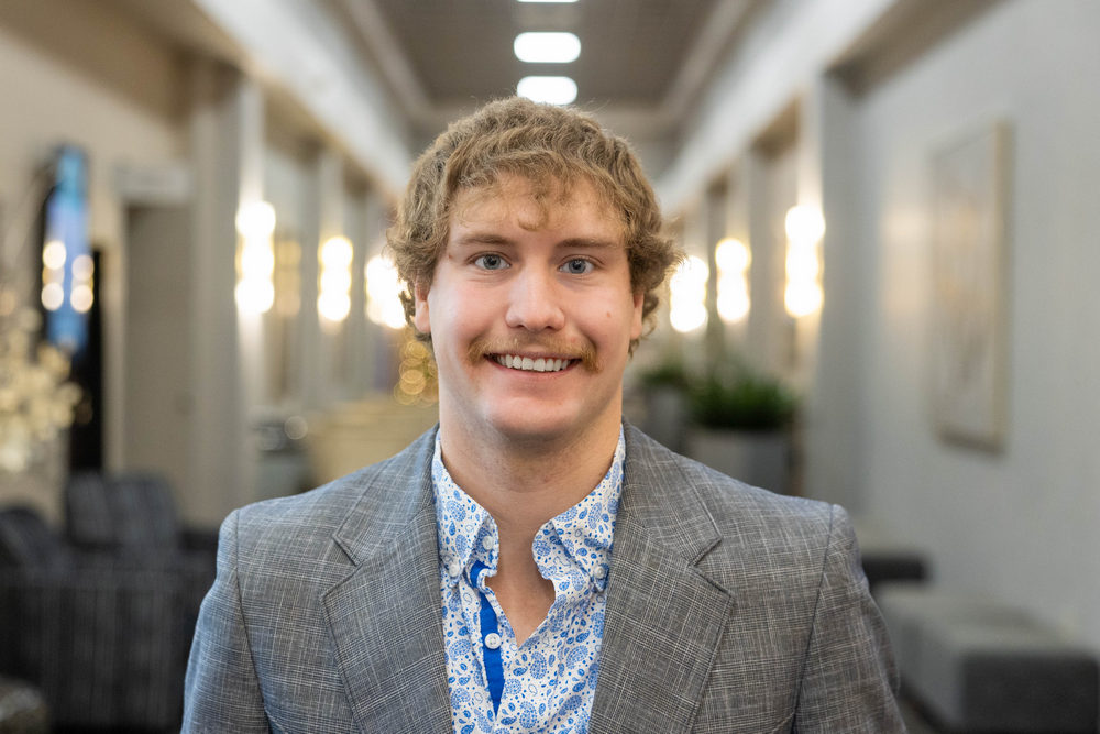 Cody Maricle is Named Collegiate Discussion Meet Champion – KCSR / KBPY