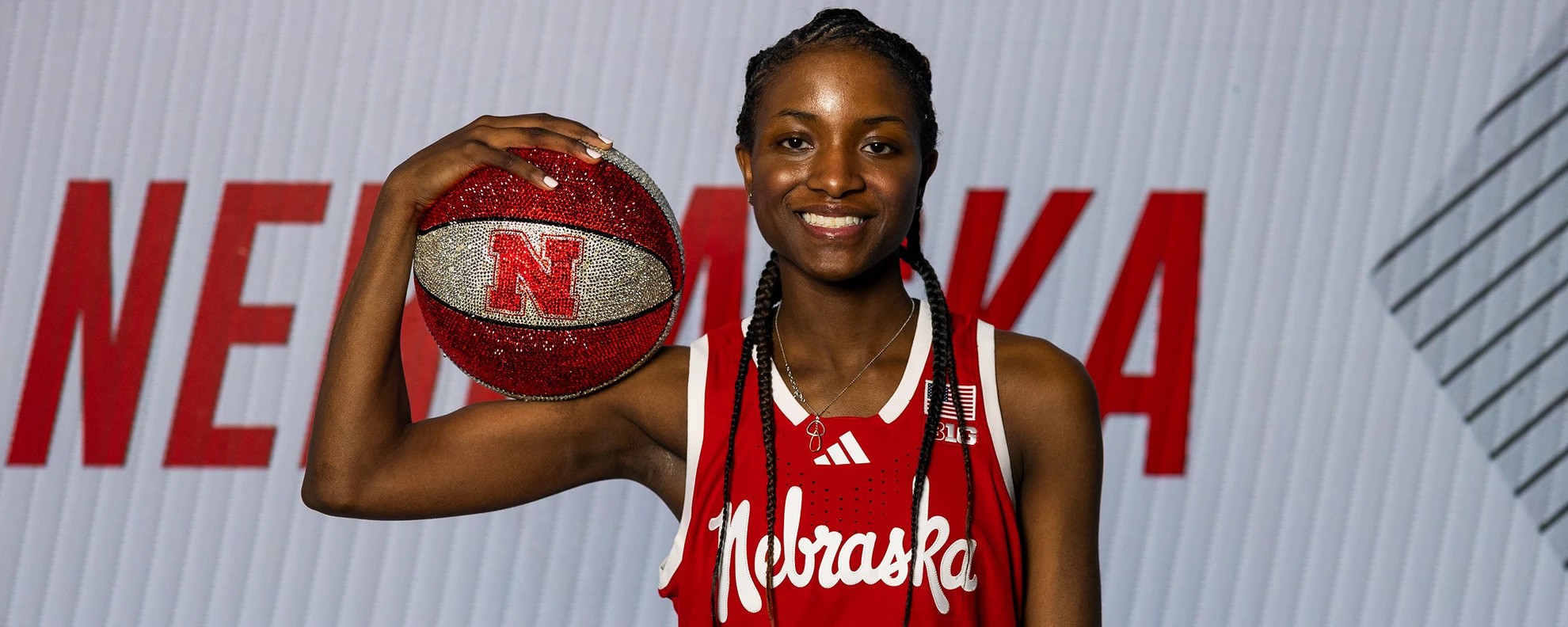 Huskers Bolster Backcourt with Hailey Weaver – KCSR / KBPY