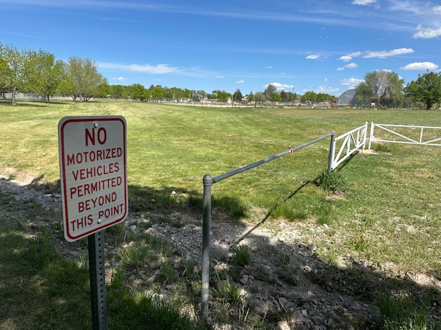 Chadron Motorists Asked to Avoiding Parking Vehicles on Grass – KCSR / KBPY