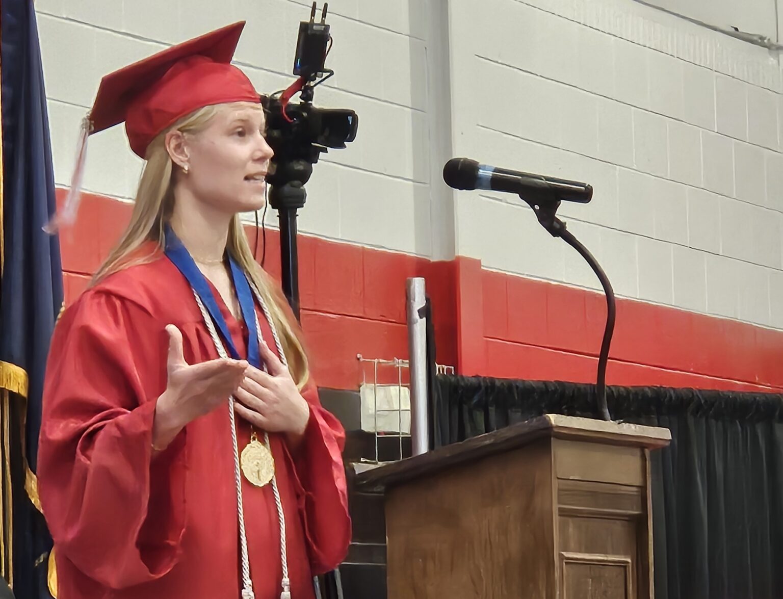 Chadron Grads Take Stage – KCSR / KBPY