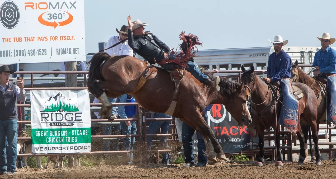 Kiger Wins Bareback Title at Chadron Rodeo – KCSR / KBPY