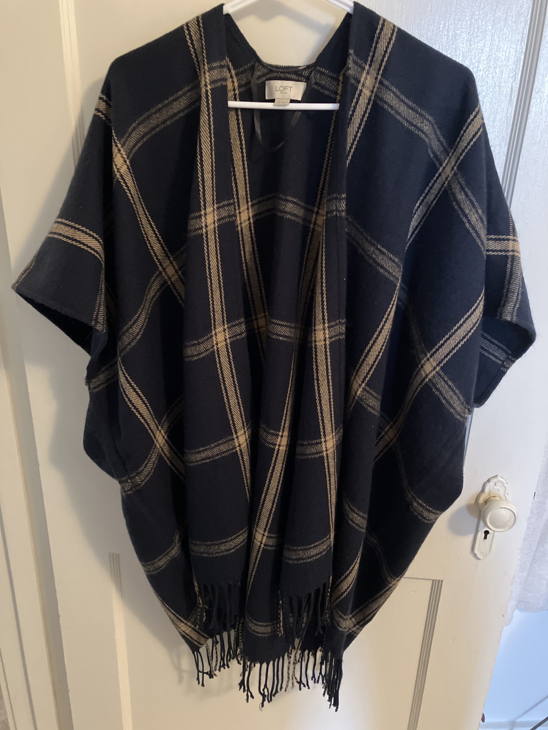 Plaid Wrap/Shawl from the LOFT – KCSR / KBPY