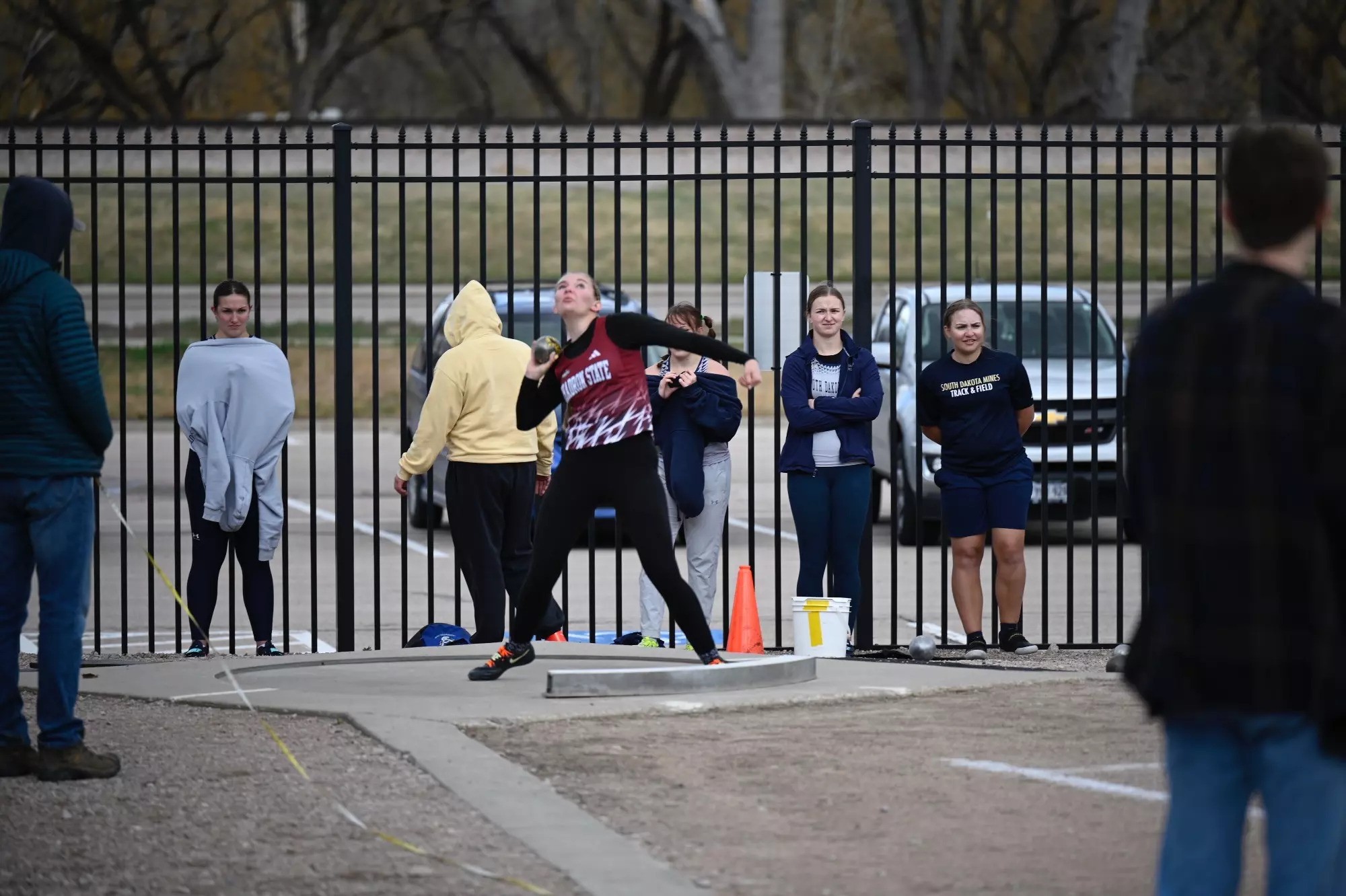 Women’s Throwers Lead the Way at Grubby’s Easter Classic – KCSR / KBPY